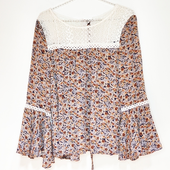 entro | Tops | Entro Boho Lace Up Floral And Lace Peasant Top | Poshmark